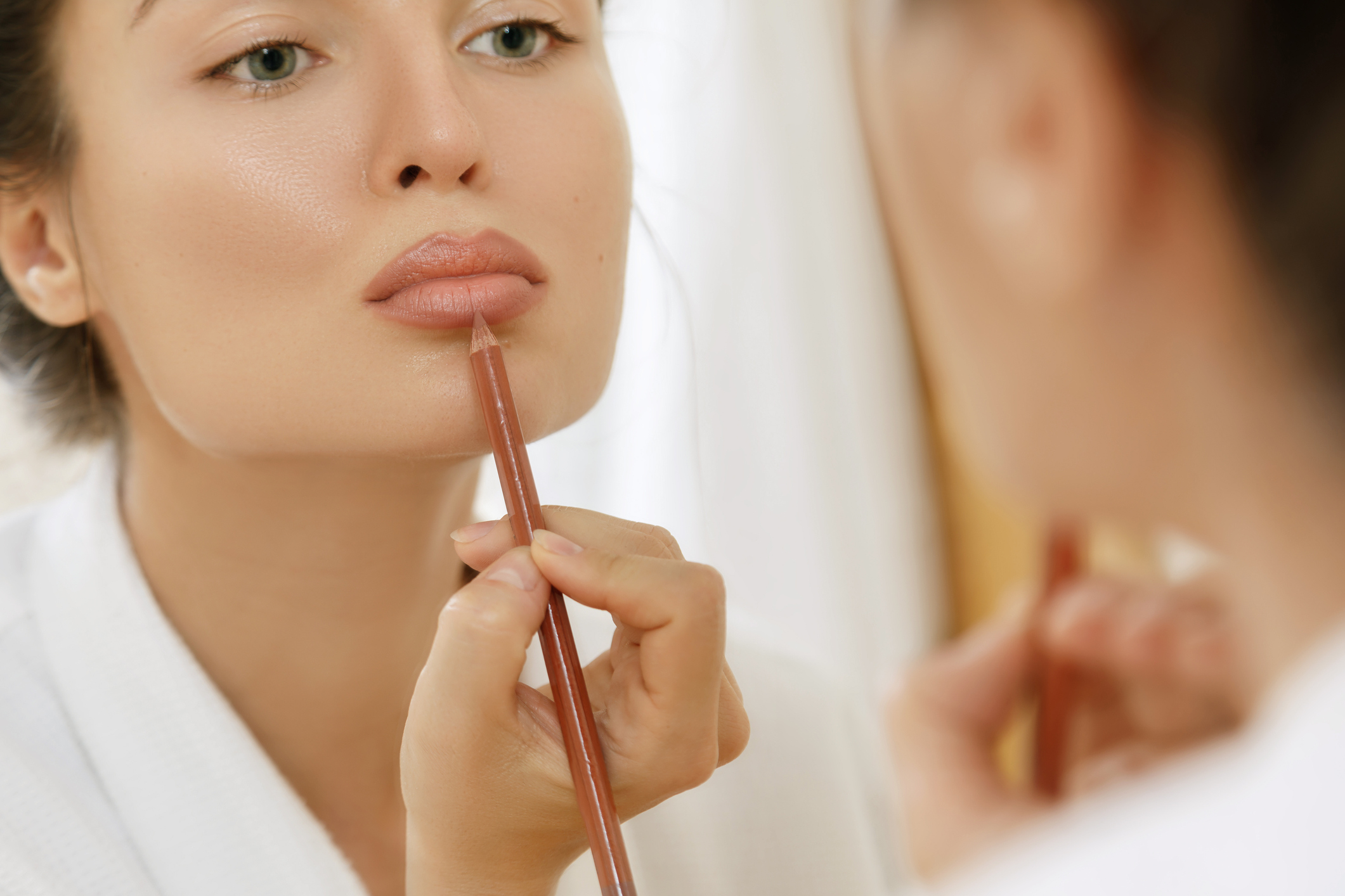 Flying high: The "lip wings" beauty trend explained | The Citizen